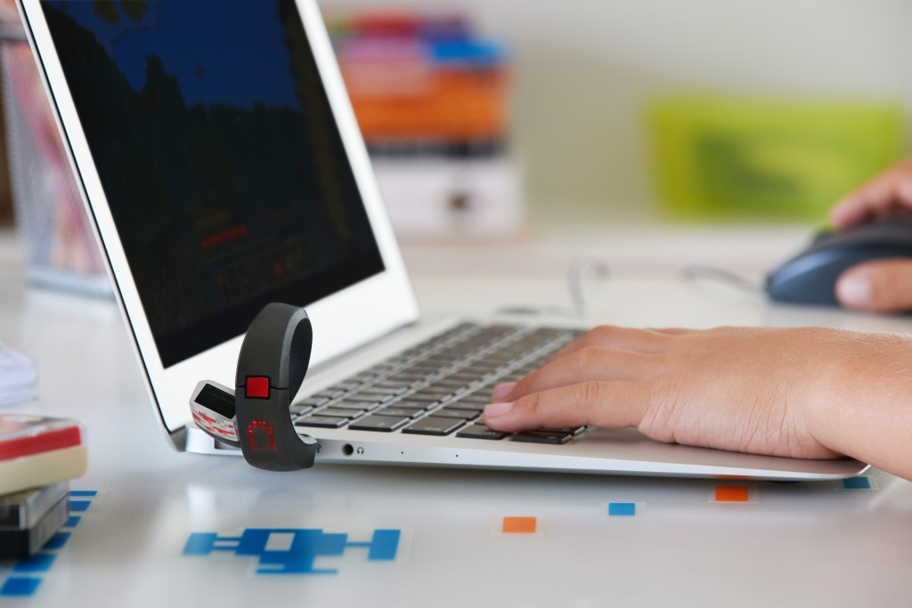 Gameband nos permite llevar Minecraft a todas partes - islaBit