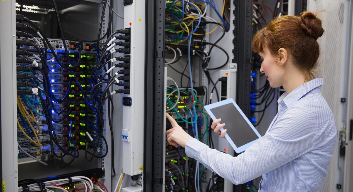 Utiliza las mejores prácticas y herramientas de administración de redes ...