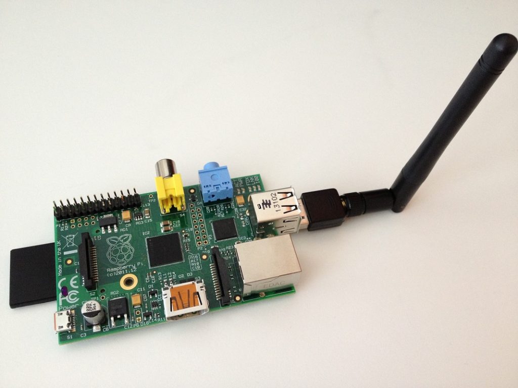 ¿Cómo reparar una Raspberry Pi que no conecta a WiFi/Ethernet? - islaBit